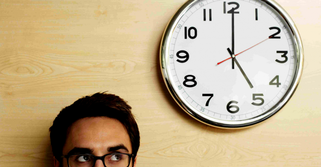 04 Effective Ways To Improve Work Performance & Productivity